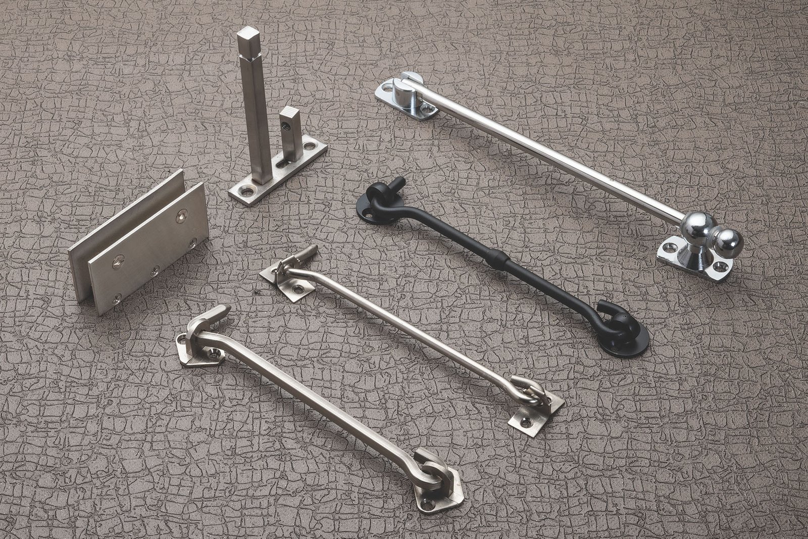 Flora SS & Aluminum Accessories: Enhance Your Space